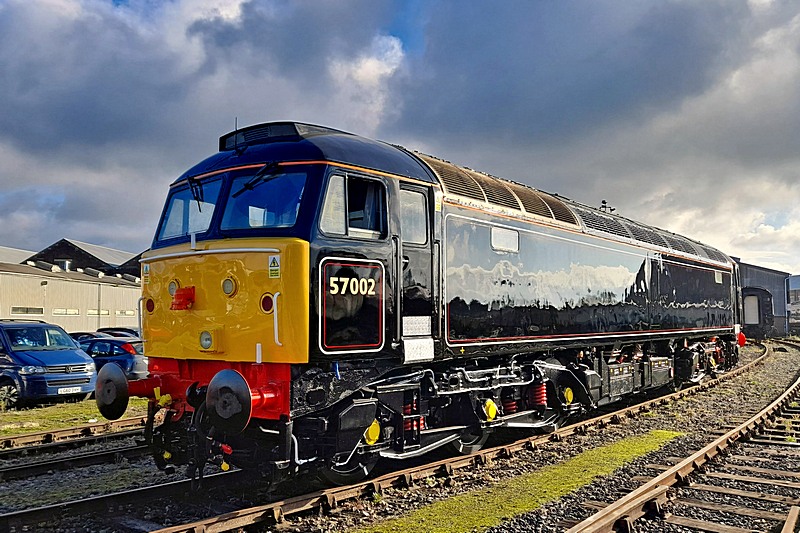 [wnxx] Pictures - 57002 Eastleigh Works 141124